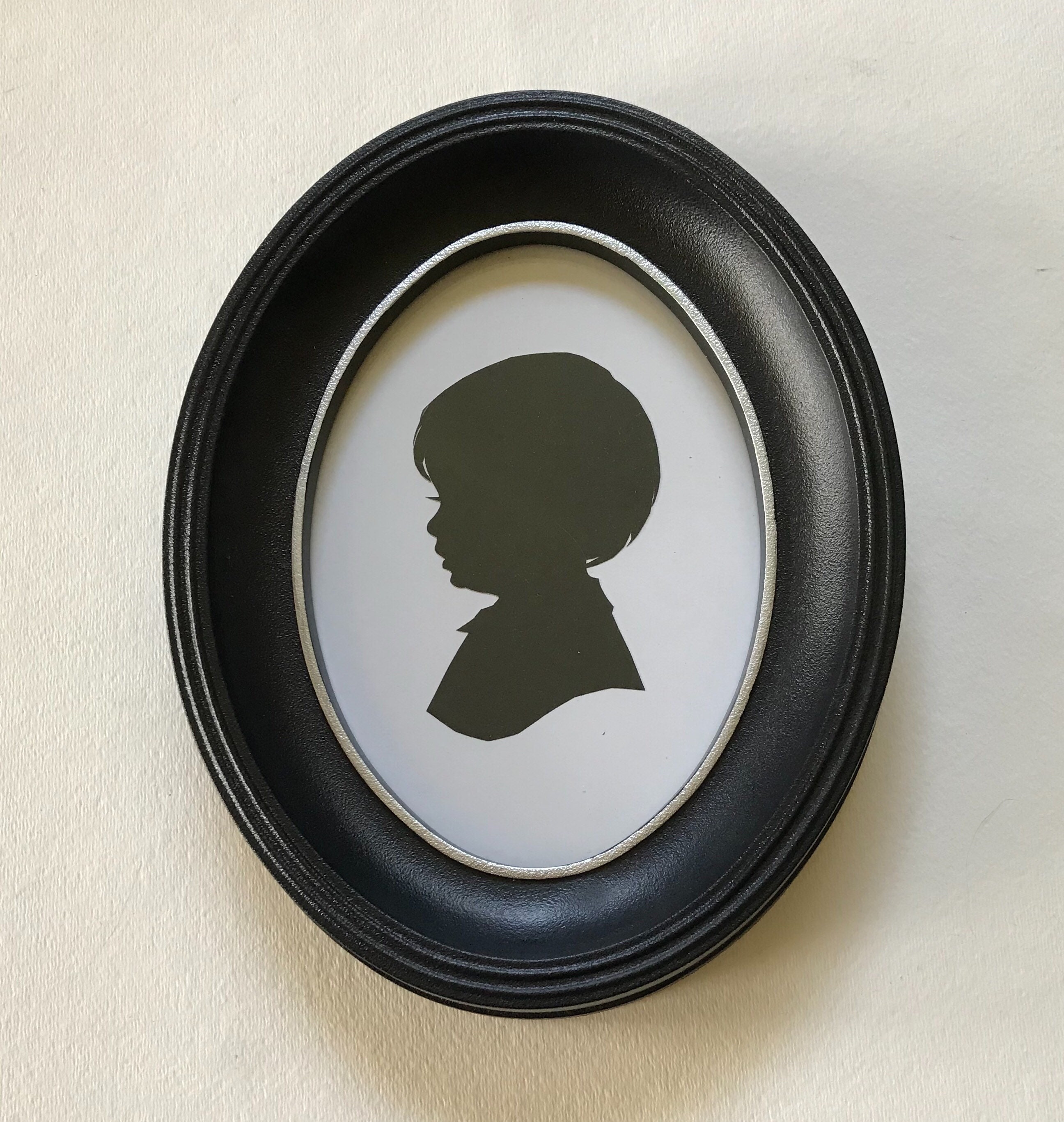 5x7 Silhouette Frame/ Classic Disney Silhouette Oval Frame/ | Etsy