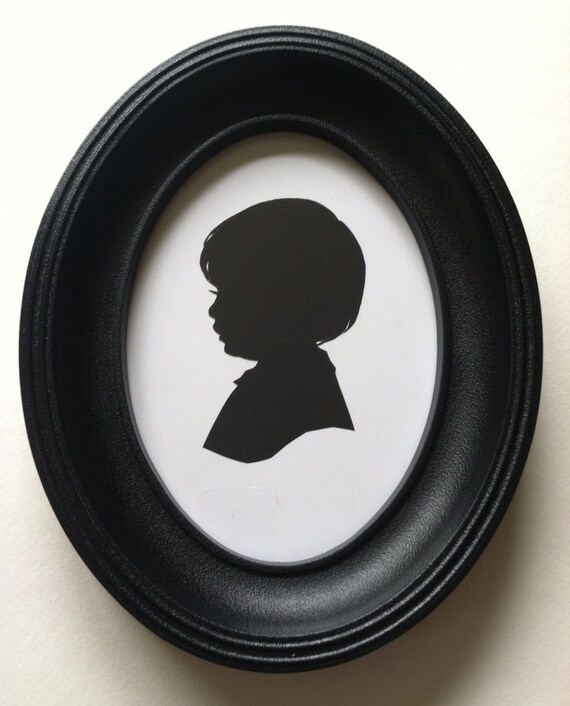 5x7 Silhouette Frame Classic Disney Silhouette Oval Frame SOLID Black Thick Quality PLASTIC With Black Inner Lip Etsy