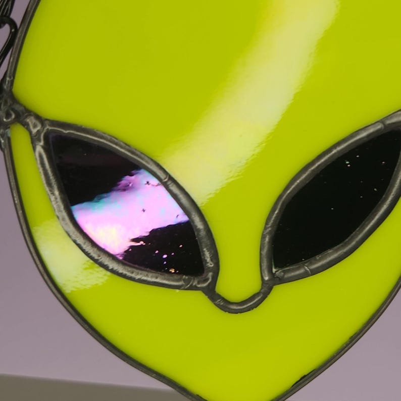 Stained Glass Alien Head Suncatcher - Etsy