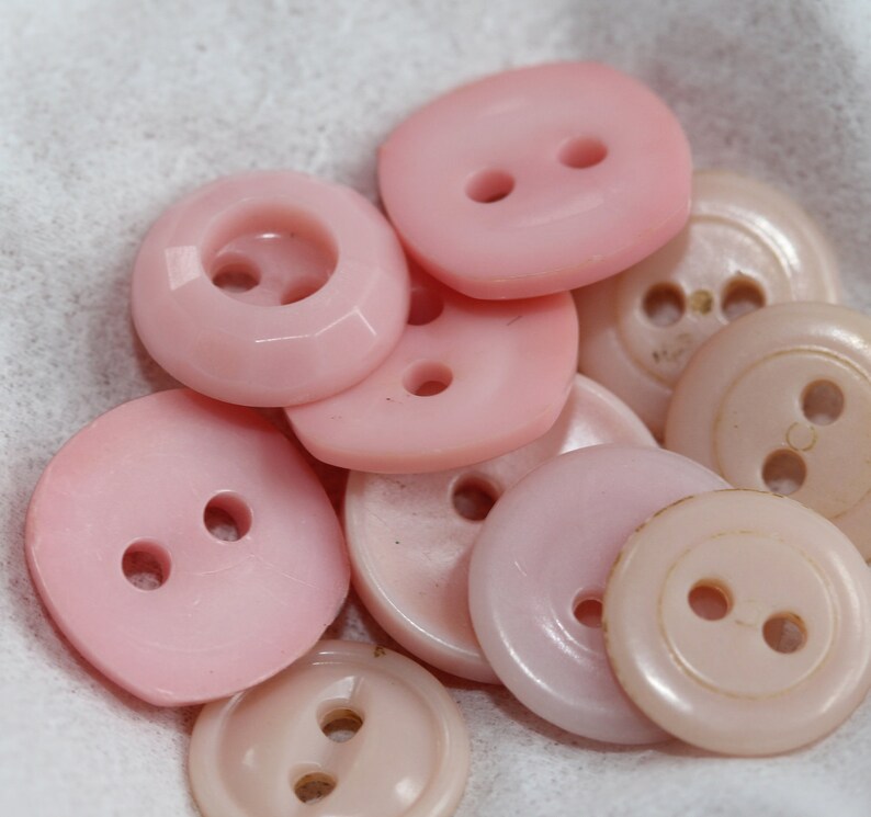 Pretty Shades of Baby Pinks Vintage Buttons Assortment 10 - Etsy