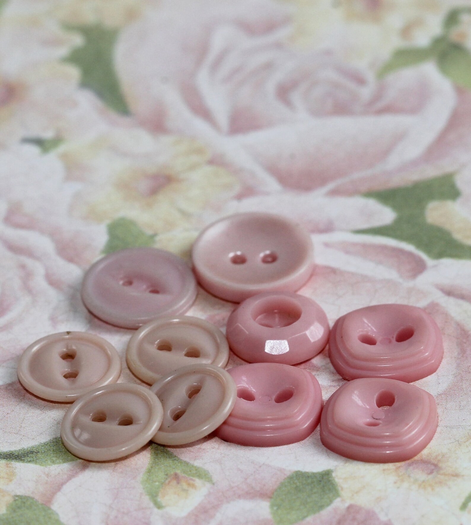 Pretty Shades of Baby Pinks Vintage Buttons Assortment 10 - Etsy