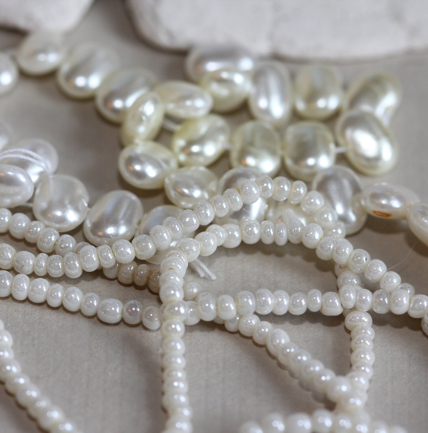 VINTAGE / Soft White Pearls / Two Style Fun Pack / 300+ Beads / Oblong ...