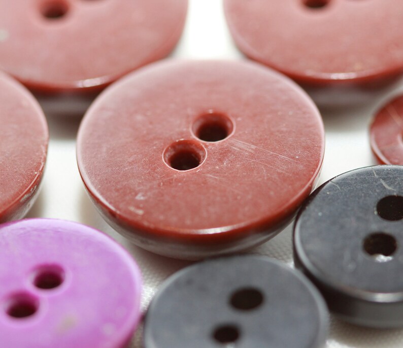 Unusual Crater Shaped Dome VINTAGE Buttons Cocoa, Plum, Black 8 Asst Sz ...