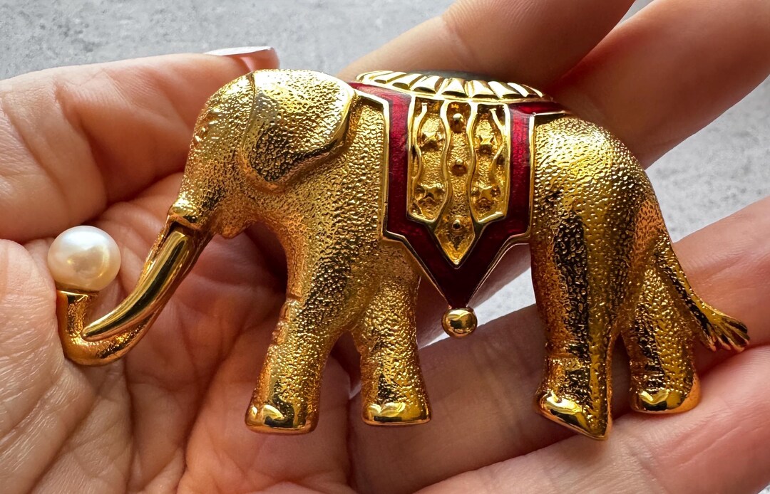 Monet Elephant Brooch Vintage With Pearl Trunk Gold Tone Red Enamel 3. ...