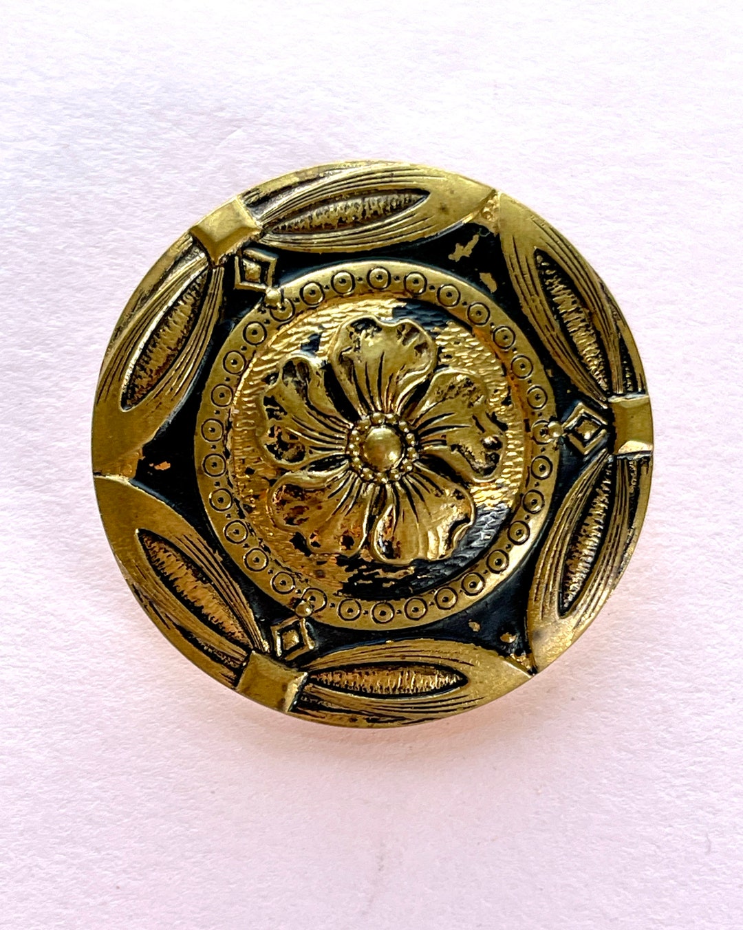 Large Gesetzlich Geschutzt Metal Flower Button - Etsy