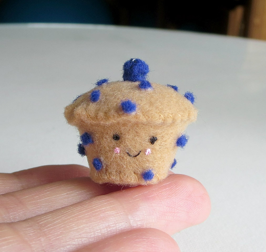 Blueberry Muffin Miniature Felt Plush Play Food - Smiling Face - Felt ...