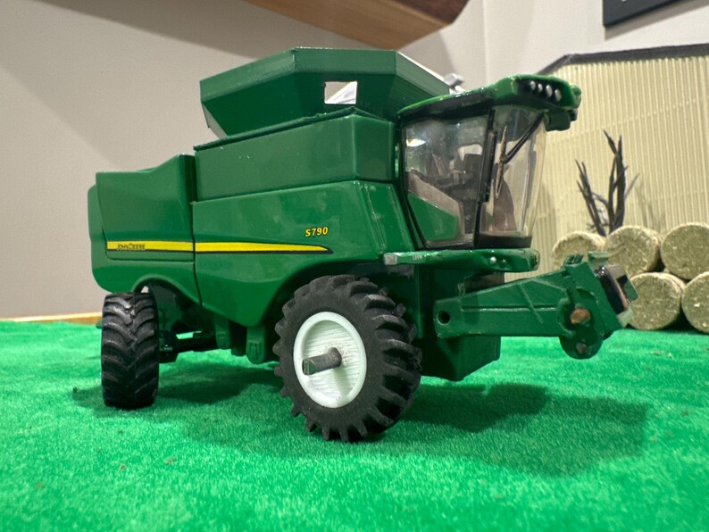 1:64 S790 Rear Turning Combine Axle - Etsy
