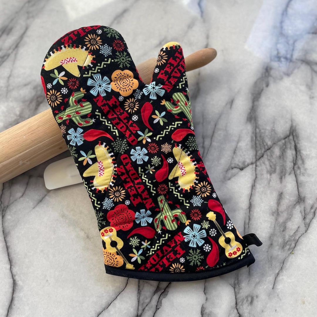 Feliz Navidad Decor, Christmas Oven Glove, Holiday Oven Mitt, Teacher ...