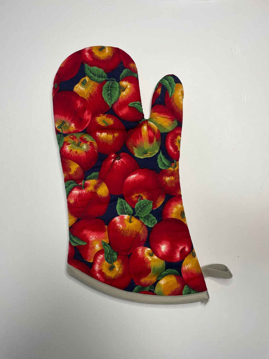 Apple Oven Mitt, Oven Glove, Kitchen Accessory, Gift for Cook, Foodie ...