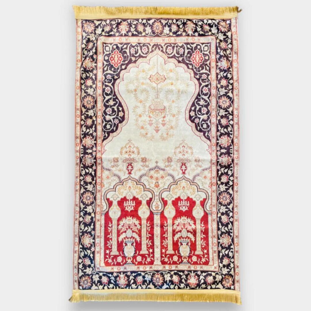 Exclusive Velvet Prayer Mat: Turkish Muslim Tapestry | Vivid Shine ...