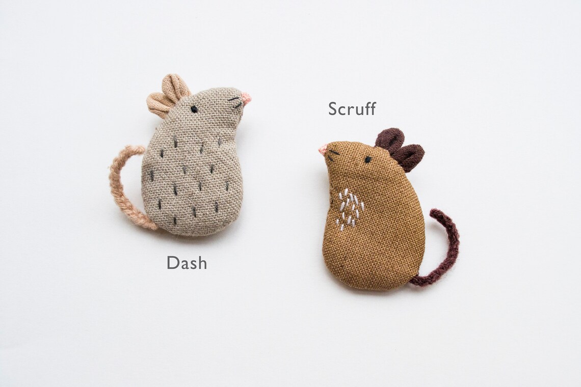Friendship Mice mini embroidered brooch pins Dash and Scruff | Etsy