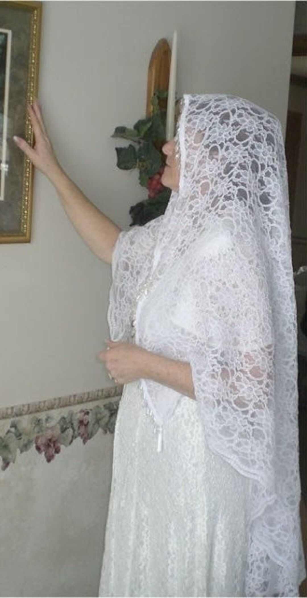 LACE PRAYER VEIL, Colors, 58x58", Shawl, Christian, Mantle, One Size ...