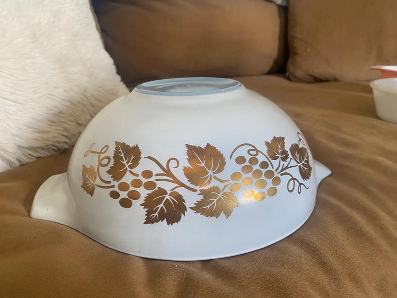 Vintage Pyrex Golden Grapes Cinderella Bowl 444 White & Delphite Blue 4 ...