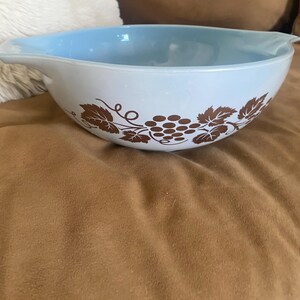 Vintage Pyrex Golden Grapes Cinderella Bowl 444 White & Delphite Blue 4 ...
