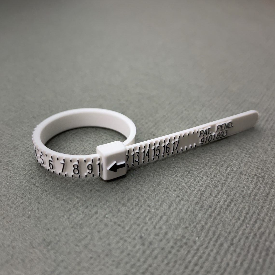 Ring Sizer Re-usable Ring Gauge. Whole and Half US Sizes 1-17. Keep ...