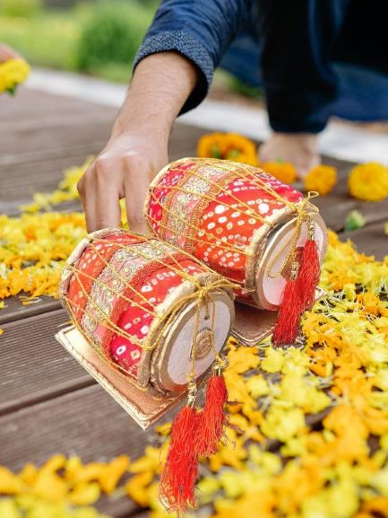 Dholki Wedding Favours Giveaways Hanging Dhol-shaped Nikkah Pouches Set ...