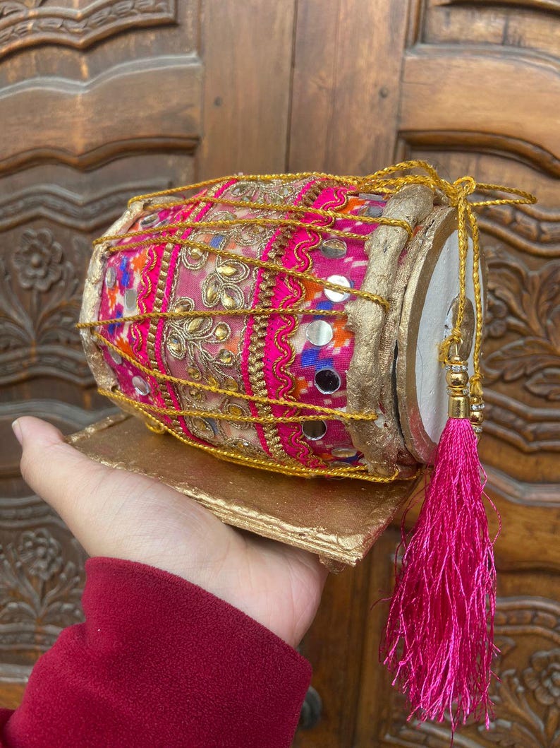 Dholki Wedding Favours Giveaways Hanging Dhol-shaped Nikkah Pouches Set ...