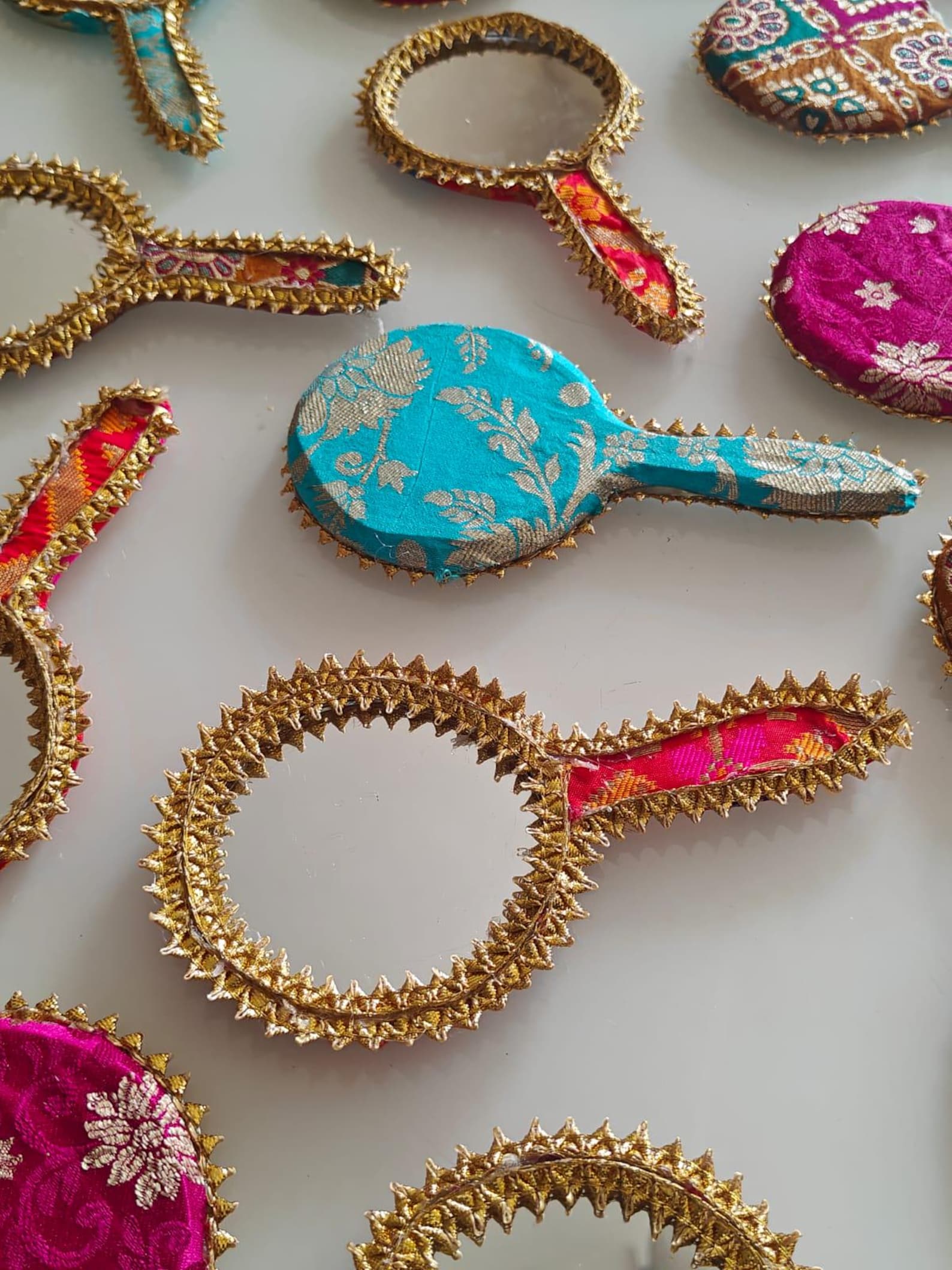 Decorative Hand Mirror Wedding Party Favors Nikkah Dholki Giveaways ...