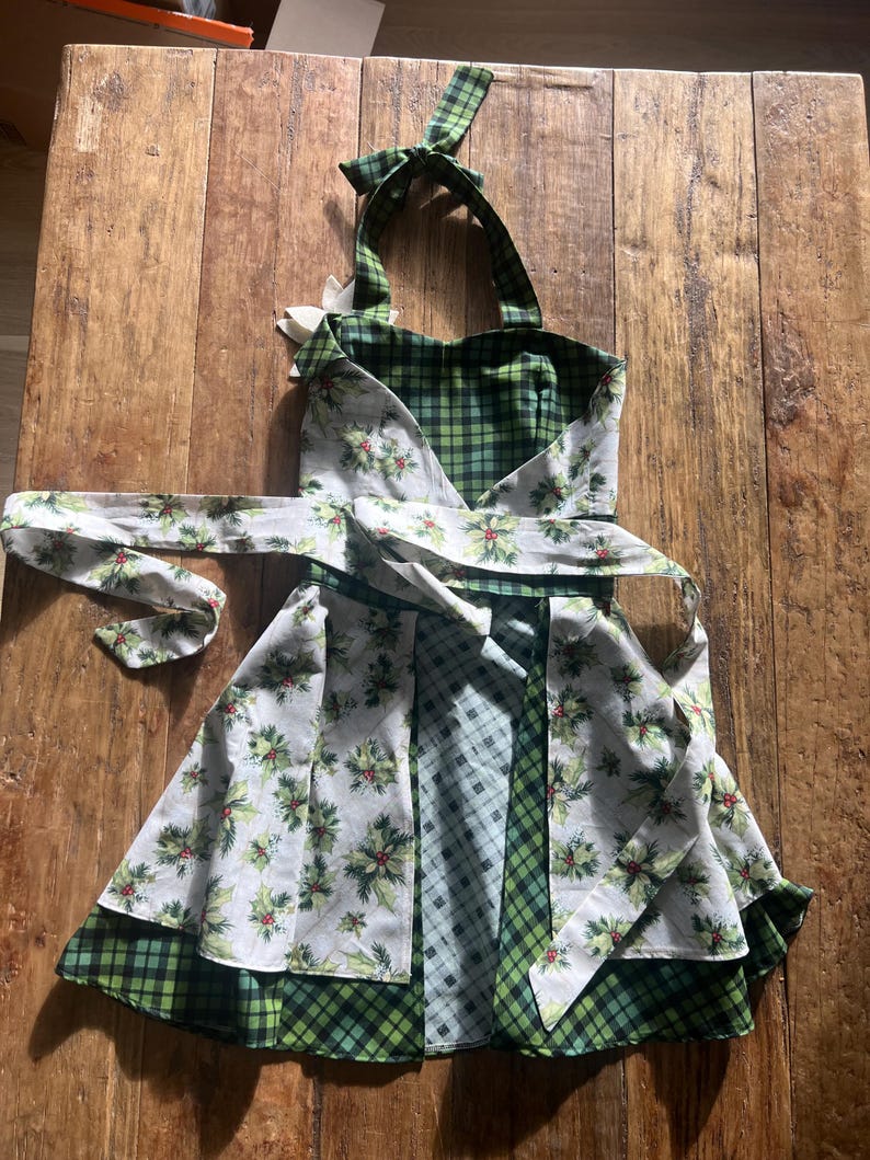 Holly Berry Apron - Etsy