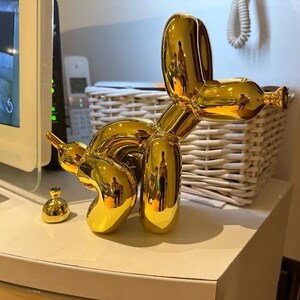 Balloon Dog Statue Pooping Dog Poop Sculpture Animal Figurines Home ...
