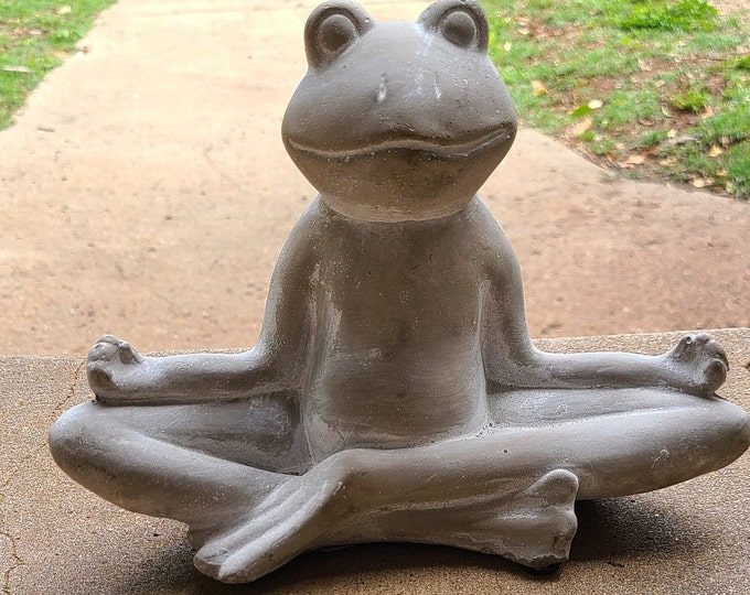 Whimsical LATEX Mediating FROG Craft MOLD / Mould for Concrete or ...