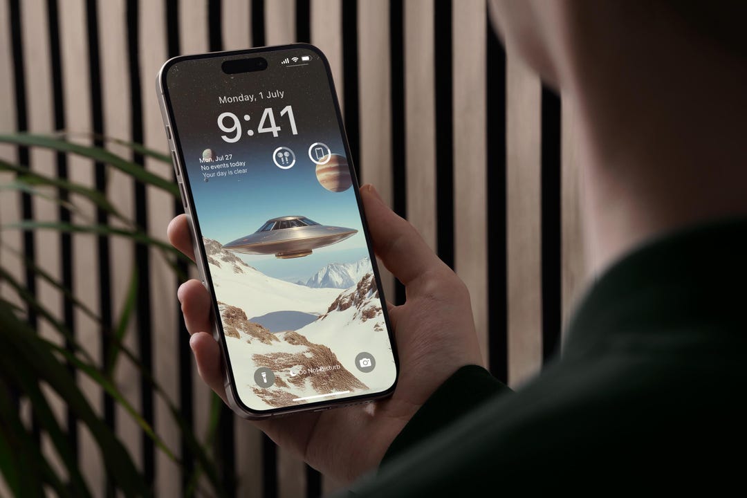 4K Mobile Home Screen Space and Spacecraft, Alien Wallpaper for iPhone ...