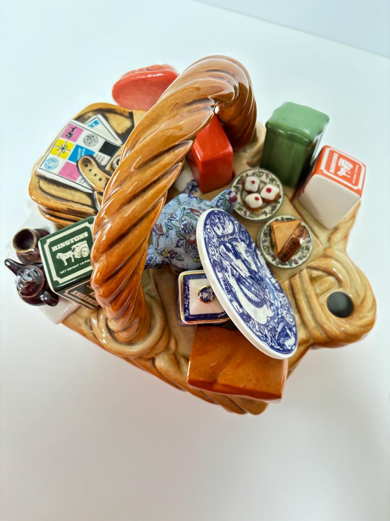 Ringtons Monty Basket Teapot Paul Cardew Design Novelty Hamper Teapot ...