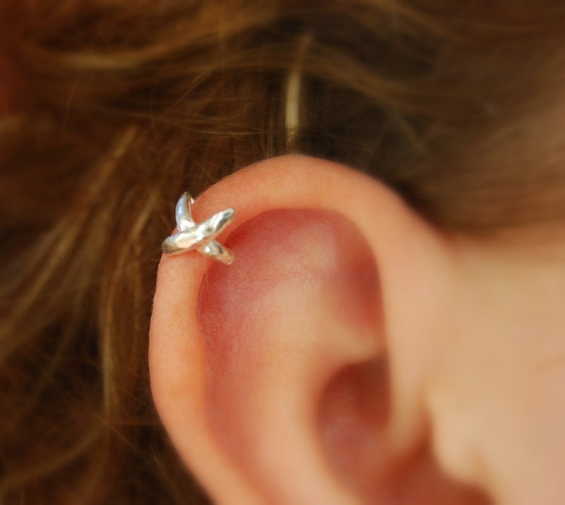 PIERCED Helix Kiss Ear Cuff / X Kiss on the Ear / Sterling 14K | Etsy