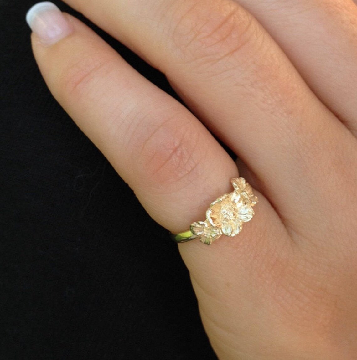 Gold Pinky Ring / 14K Flower Ring / Dainty Flower Ring / - Etsy