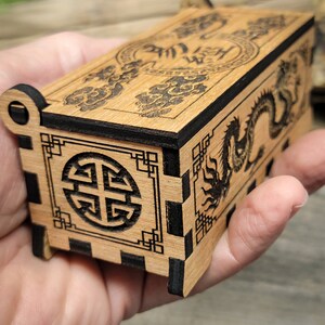 I Ching Coin Oracle Set With 3 Chinese Coins, Decorative Box ...