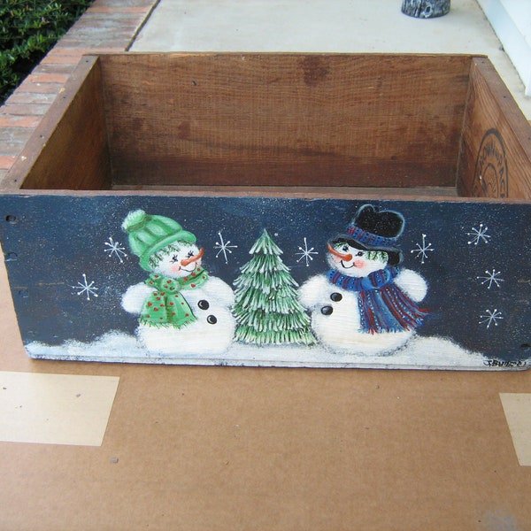 Crate Snowman - Etsy