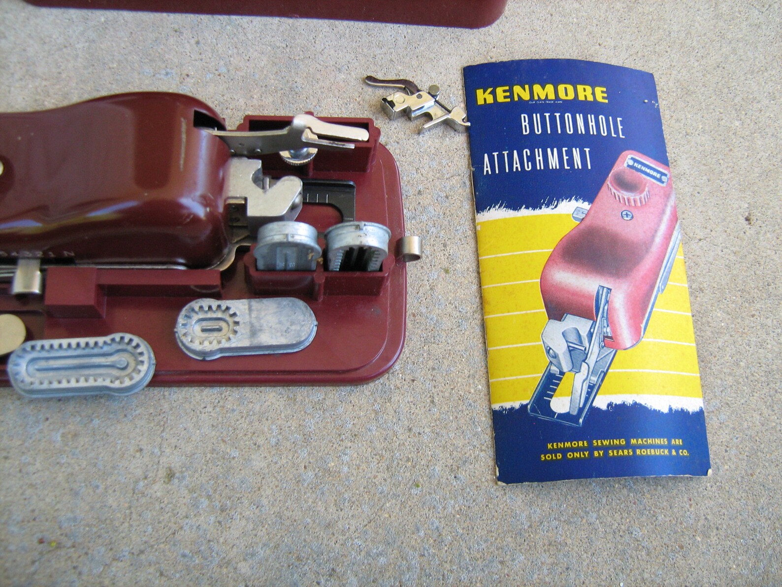 Vintage 1950s Kenmore Buttonhole Attachment in Original Bakelite Case ...