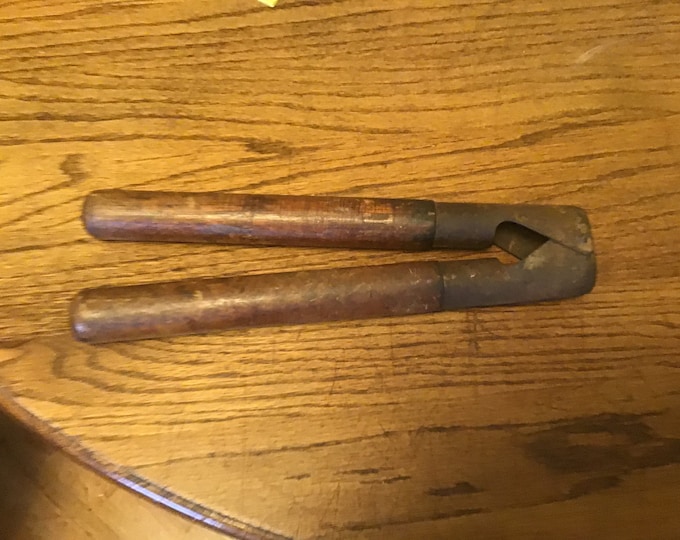 Vintage Metal With Wood Handles Cattle Dehorning Tool - Etsy