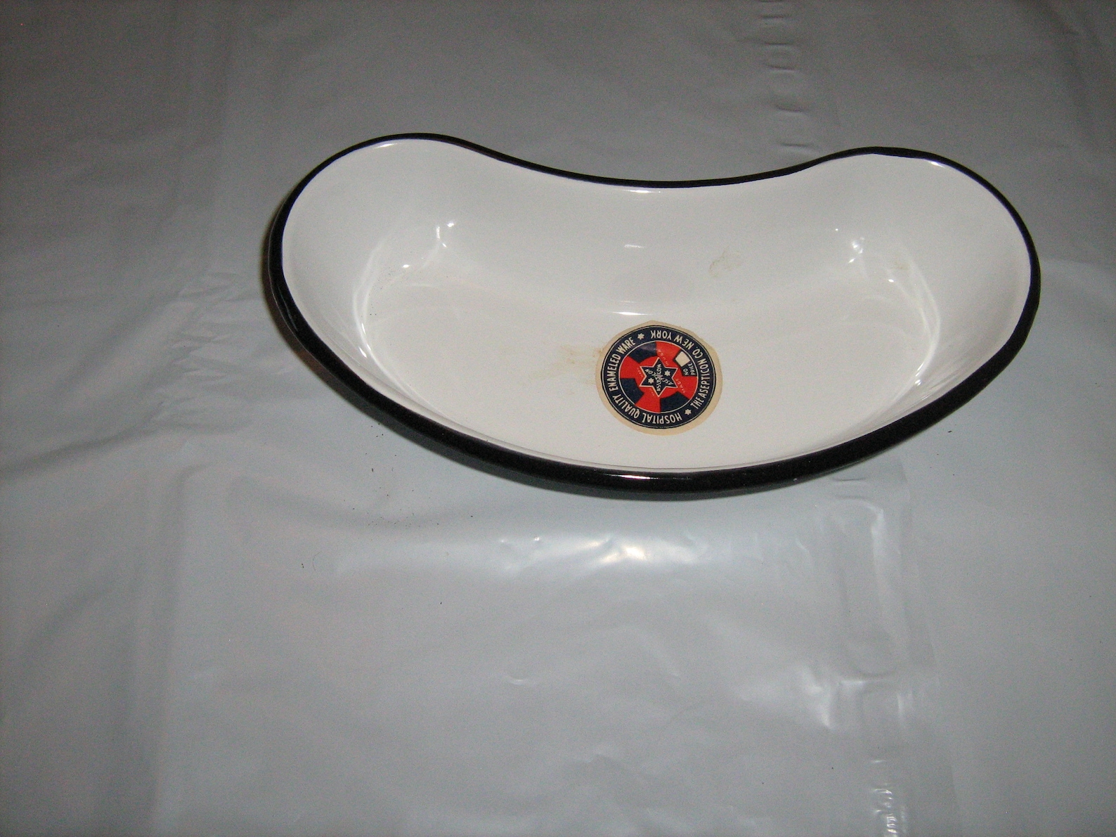 Vintage the Asepticon Co. New York Enamelware Kidney Shaped Hospital ...