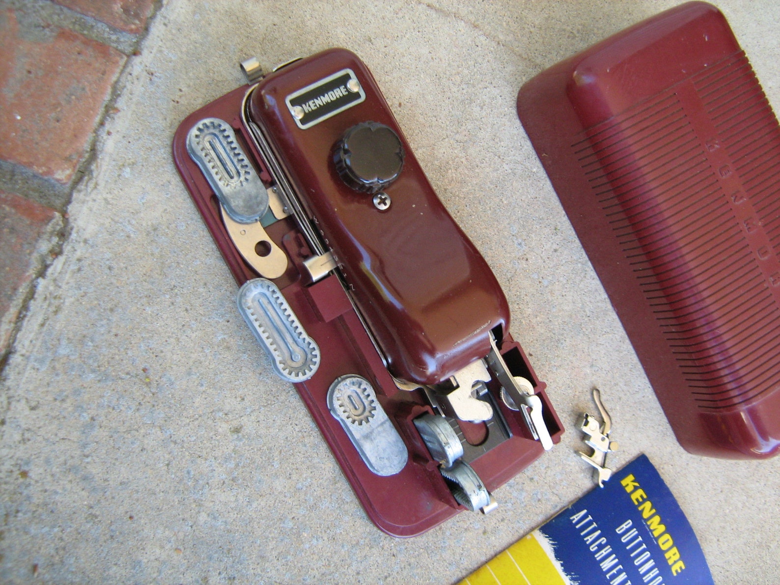 Vintage 1950s Kenmore Buttonhole Attachment in Original Bakelite Case ...