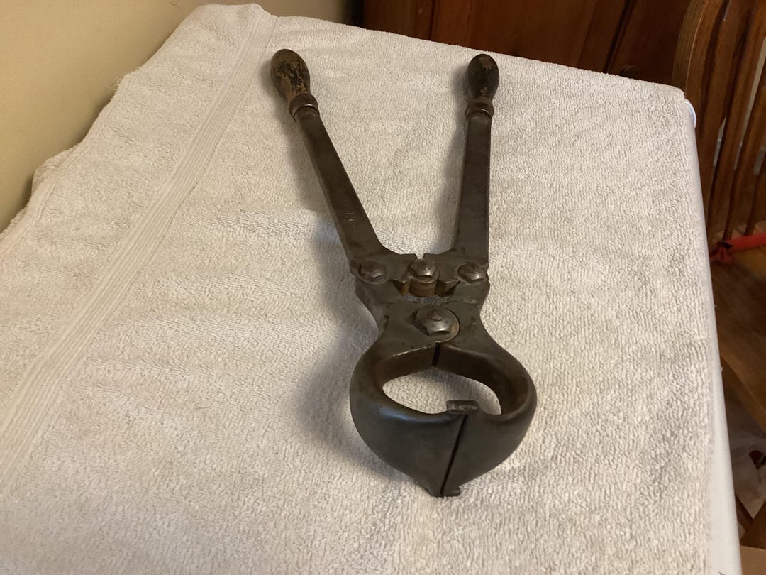Sklar Bull Livestock Castration Emasculating Castrating Tool Wood ...