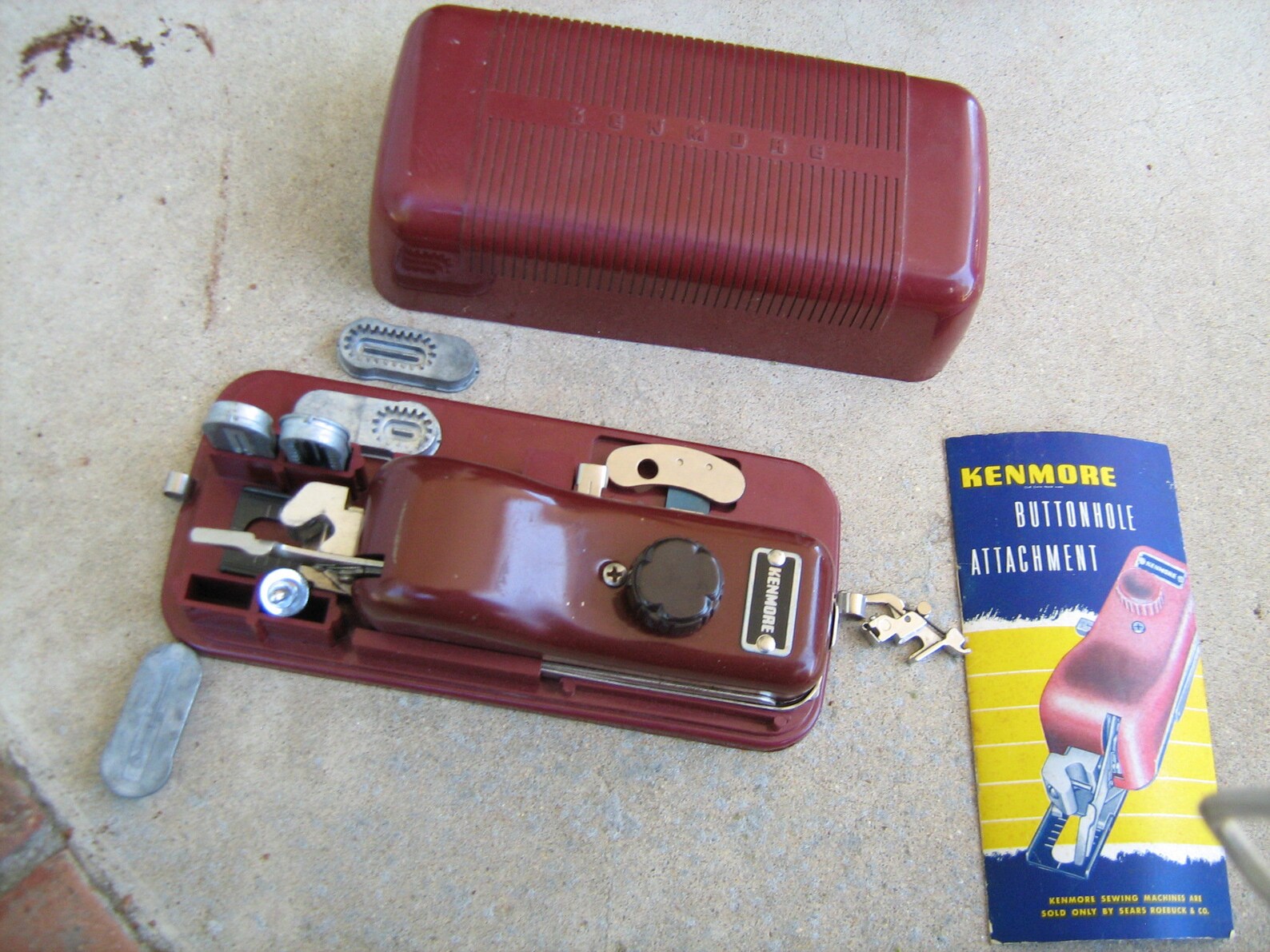 Vintage 1950s Kenmore Buttonhole Attachment in Original Bakelite Case ...