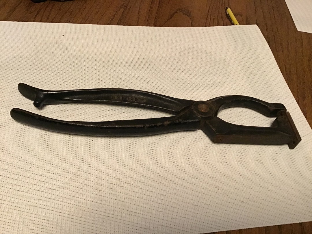 Old Antique Cast Iron Cobblers Hand Staple Button Press Seam Tool Bxi ...