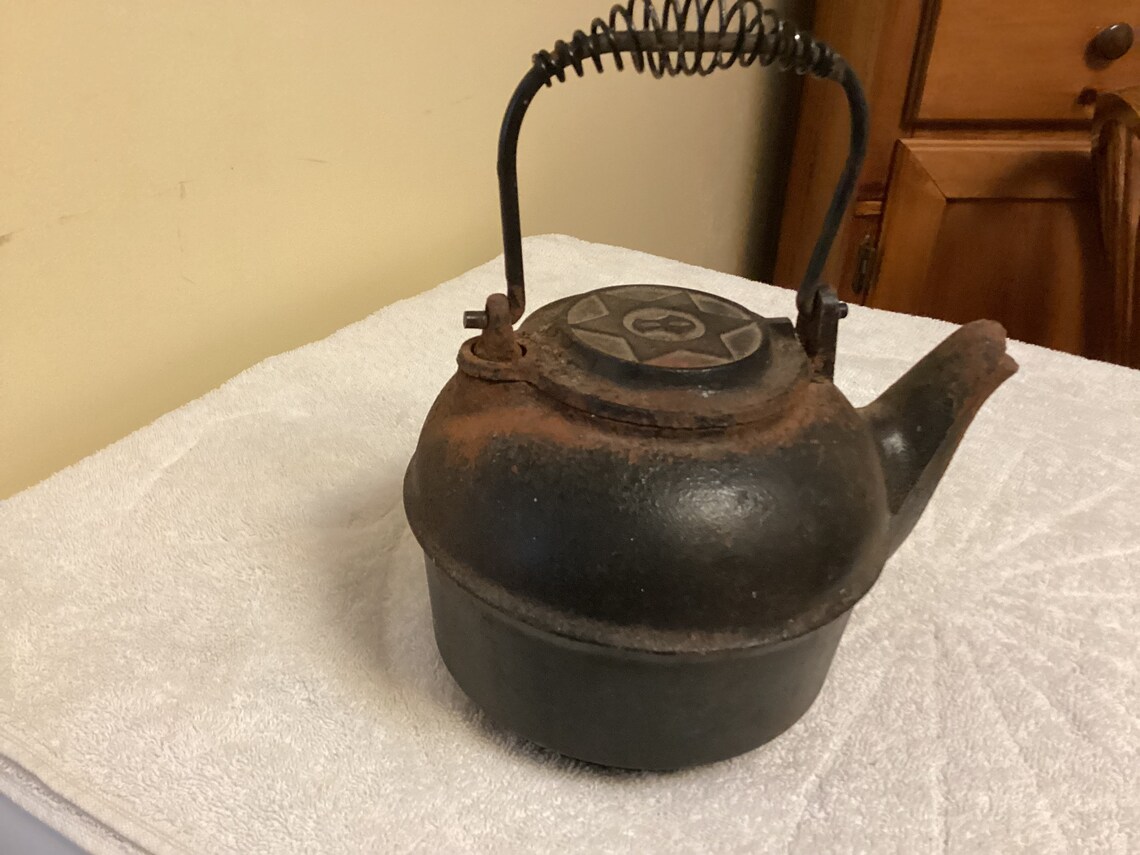 Antique 1800s Small No. 8 Star Cast Iron Kettle Bird Mouth Spout Swivel ...