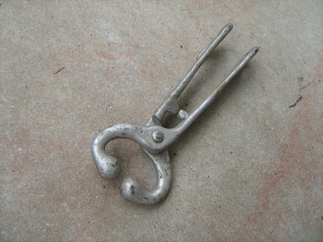 Vintage Cattle, Hog Nose Ring Lead Puller Pliers Old Livestock Tool ...