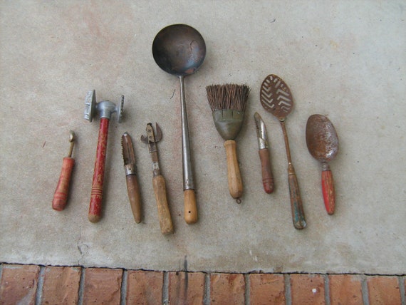 9 Vintage Wood Handle Assorted Assorted Kitchen Utensils | Etsy