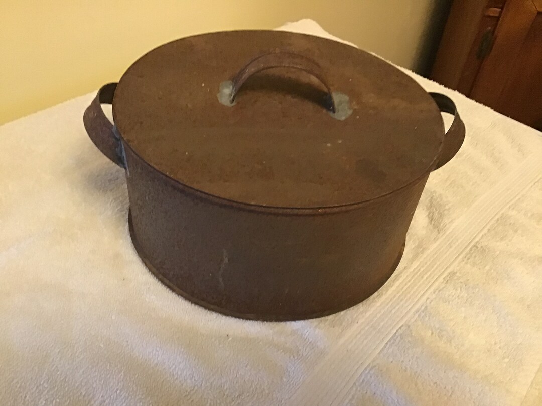 Vintage Rusty Rustic Round Metal Biscuit Tin - Etsy