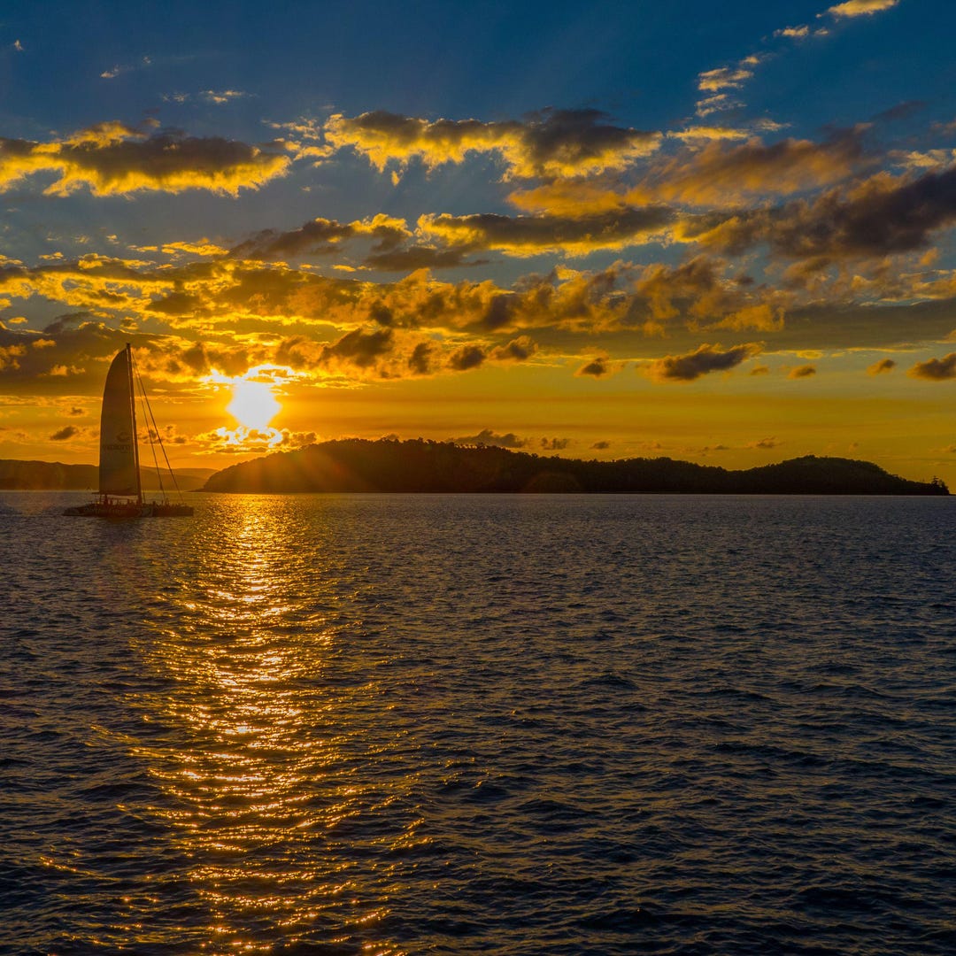 Hamilton Island Sunset Sailing Boat Photo: Whitsundays Australia ...