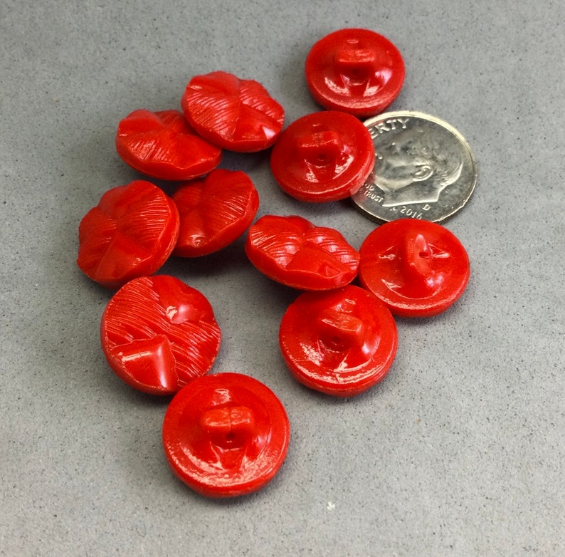 11 SMALL RED GLASS Buttons - Etsy