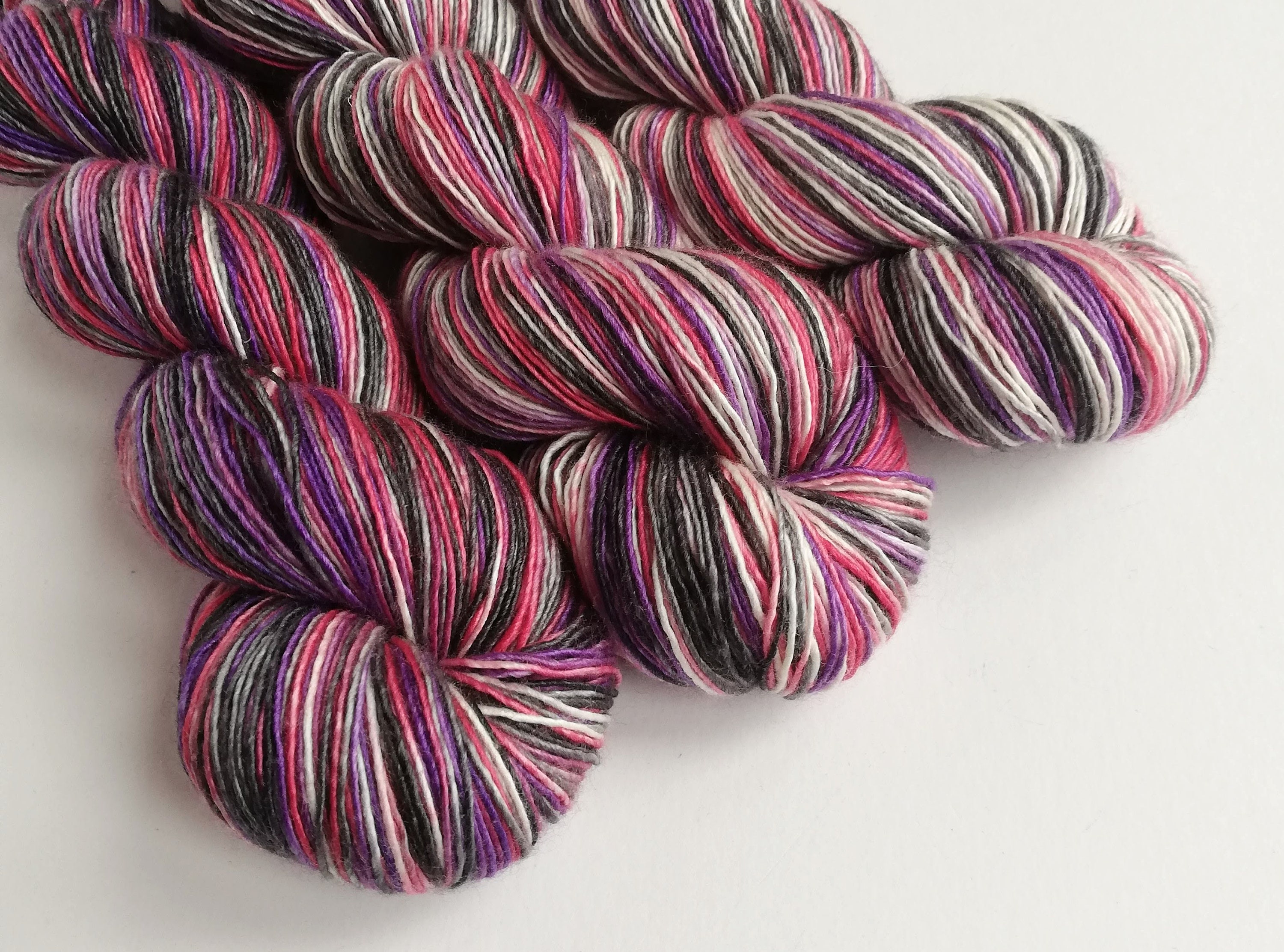 Hand dyed variegated yarn single ply merino/silk 4ply wool. | Etsy