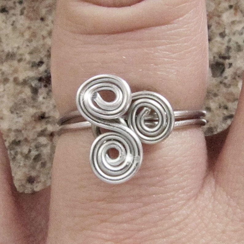 Mini Triskele Celtic Ring 3 Spiral Swirl Light Silver Metal - Etsy