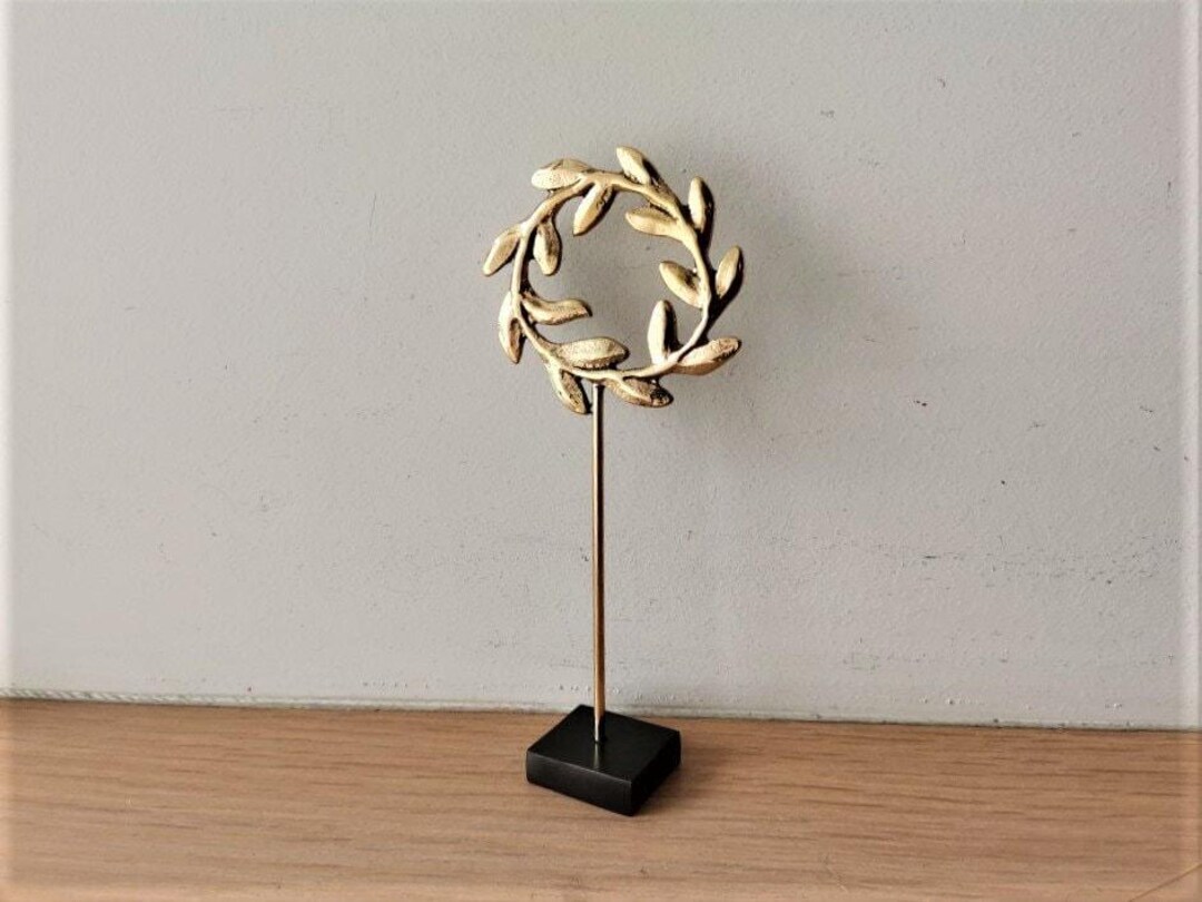 Brass Laurel Wreath Sculpture, Small Wreath Art Object on Metal Base ...