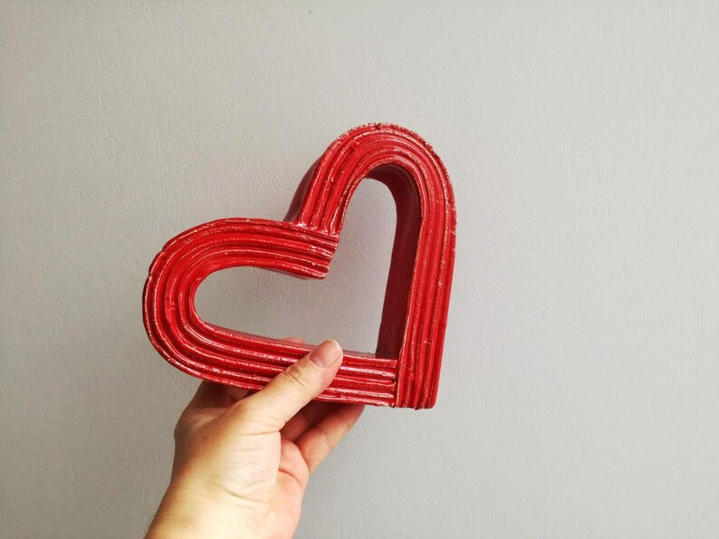 Red Heart Sculpture, Bright Red, Ceramic Heart Outline Sculpture ...