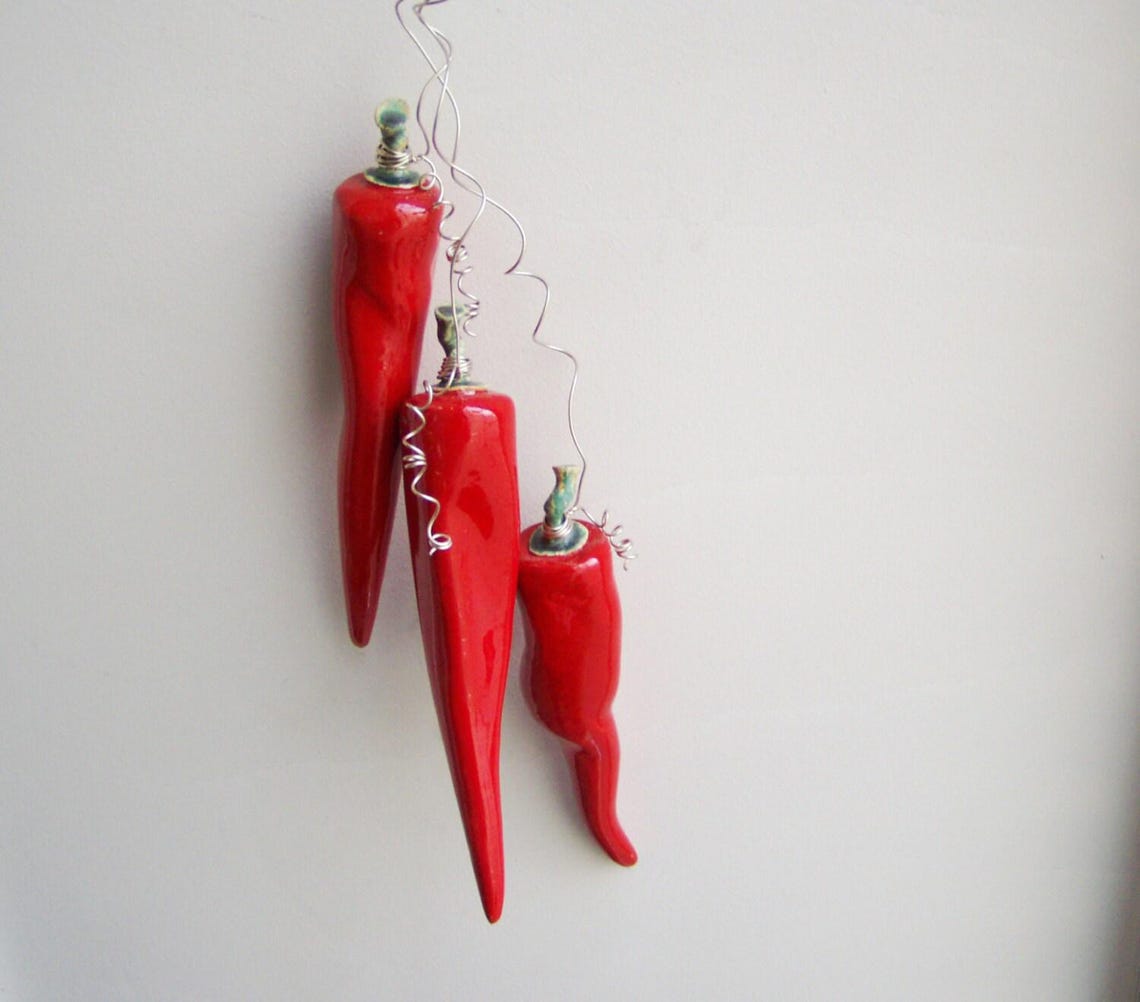 Chilli Peppers Sculpture, Ceramic Chilli Peppers Bunch Wall Hanging ...