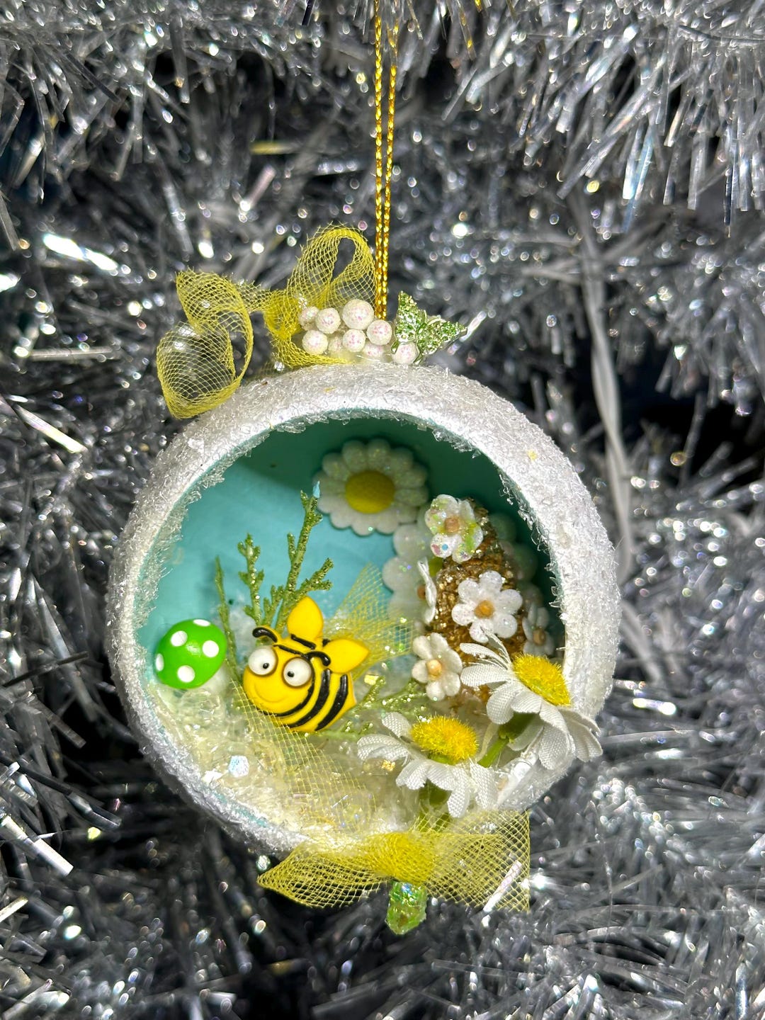 Handcrafted OOAK Diorama Ornament Mrs. Bumble Bee - Etsy